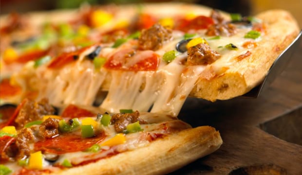 DeliCatezze Hand-Tossed Style Par-Baked Crusts